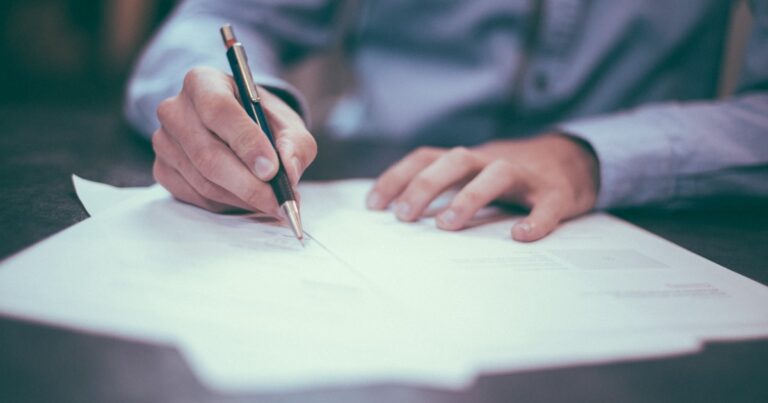 How to Compare Annuities: 7-Step Checklist (2026)